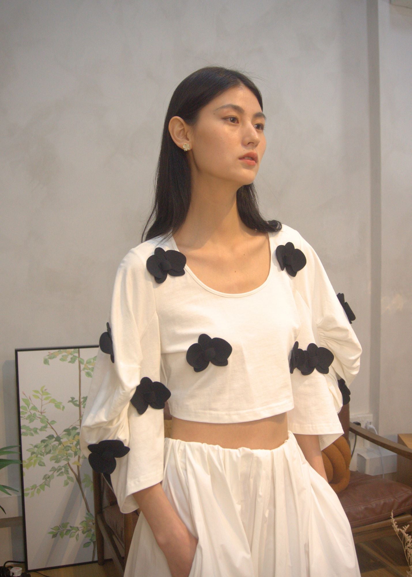 Analia Lift Up Flower Cropped Top – Amanda Fashion Gallery